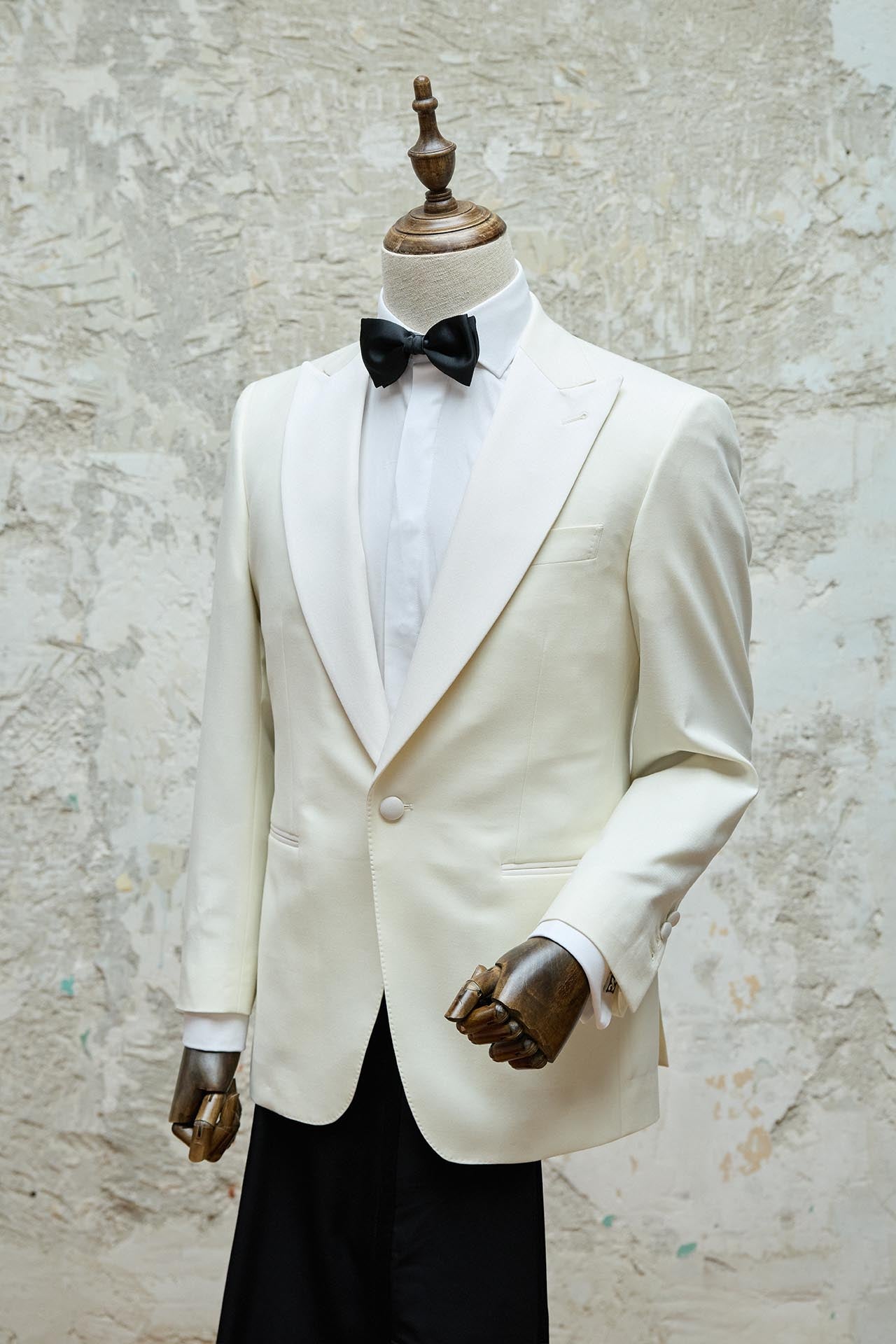 Old Jeffrey | MTM 3 Piece Off-White Tuxedo Loro Piana 200s